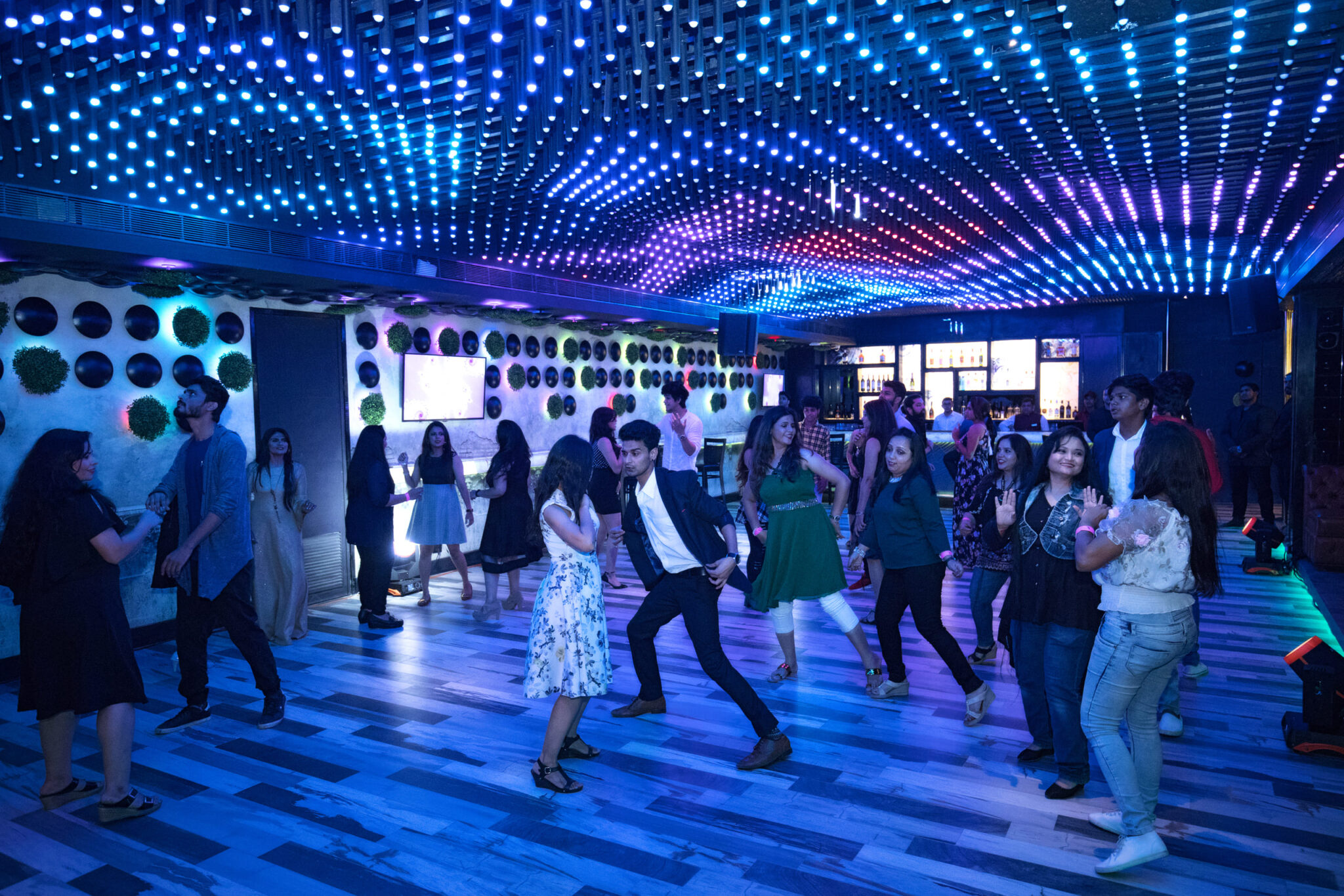 The Bon Bon Lounge Gallery – Seven Eleven Club & Hotels